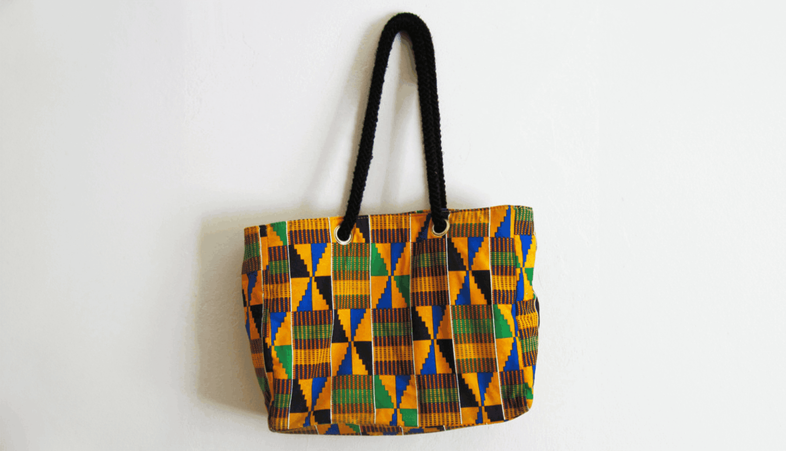 RGD | Discovering Ghana's Kente cloth